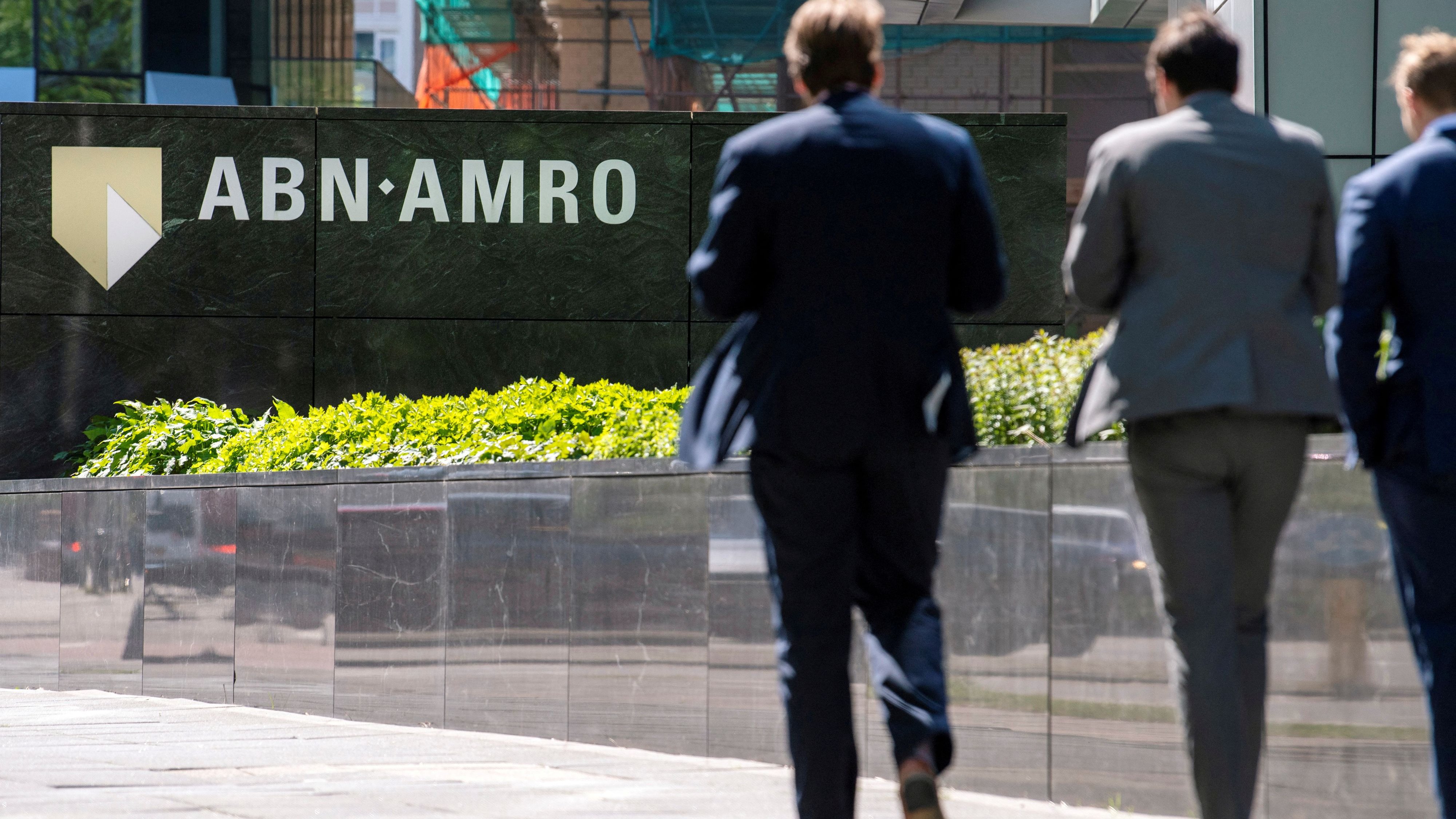 ABN Amro: Chef von niederländischer Bank ABN Amro tritt vorzeitig zurück