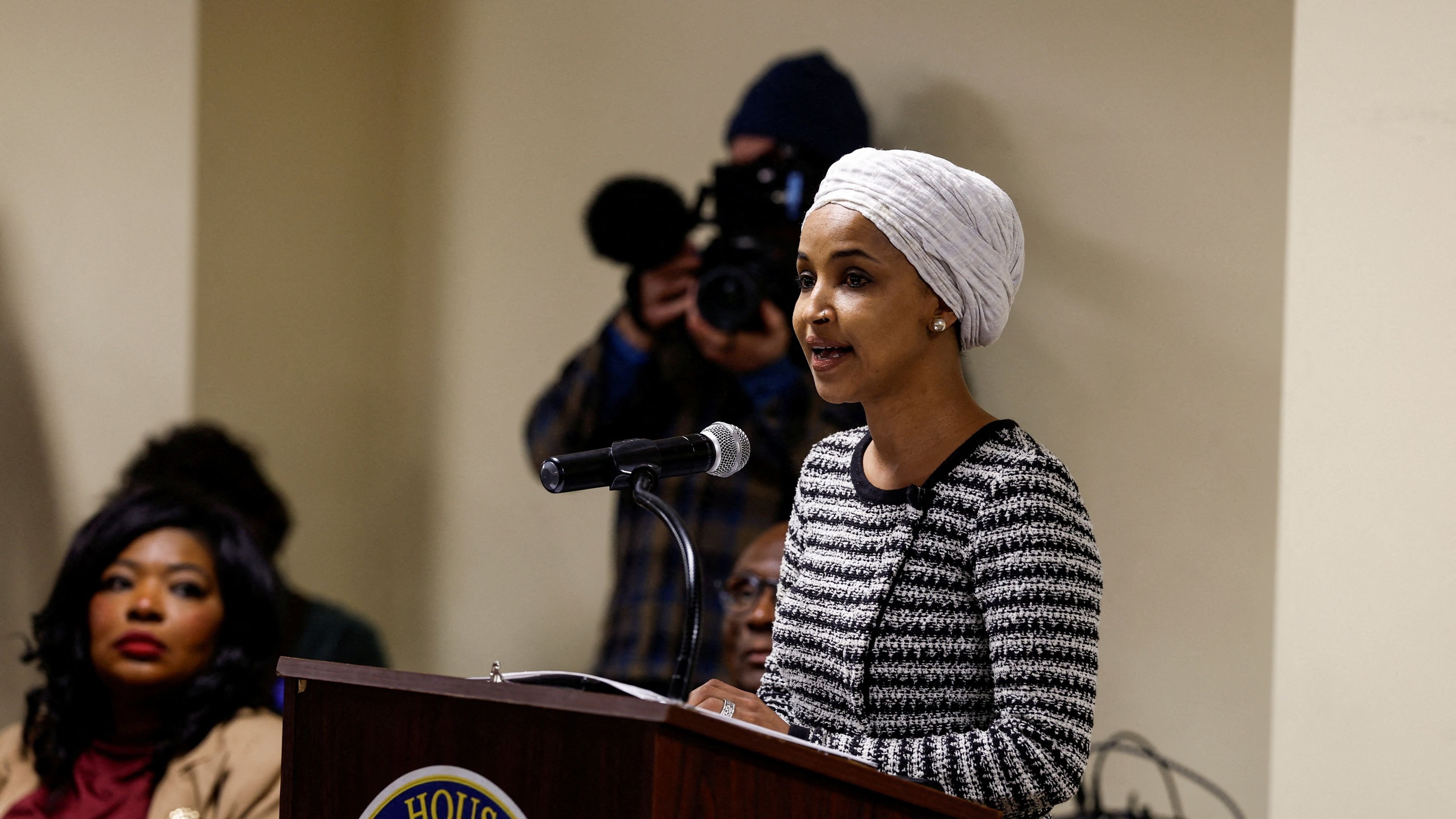USA: US-Abgeordnete trotzt Angriff – wer ist Ilhan Omar?