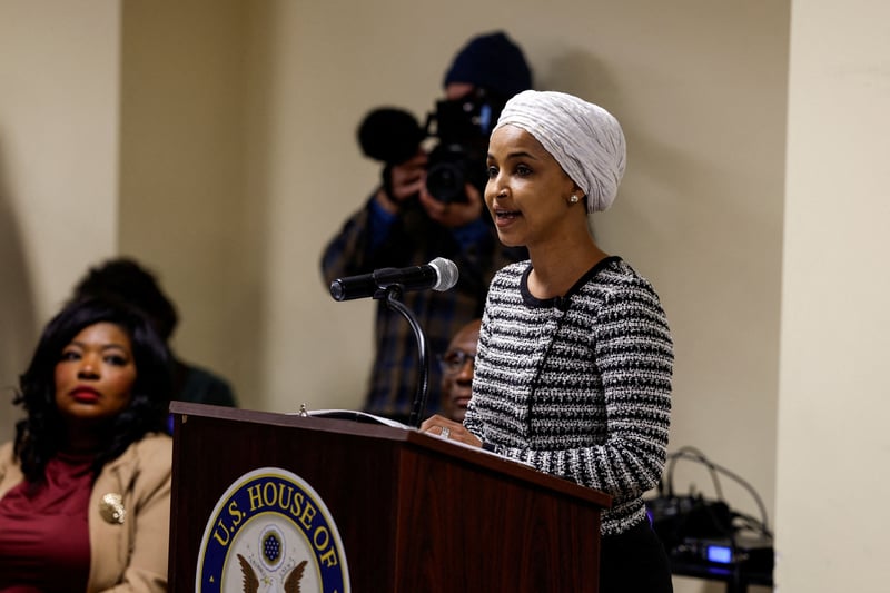 USA: US-Abgeordnete trotzt Angriff – wer ist Ilhan Omar?