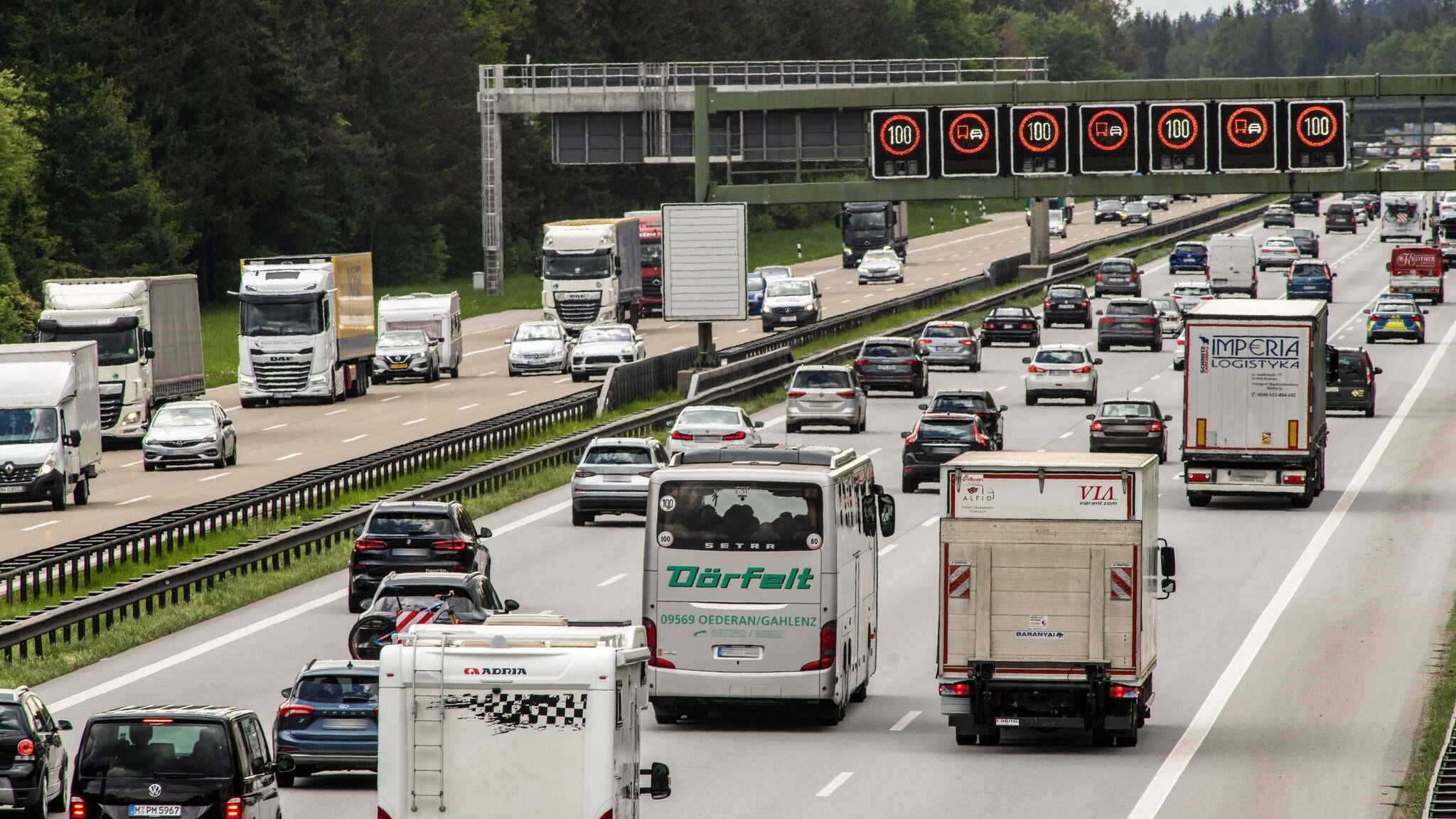Kommentar: Tempolimit würde fast so viel CO2 sparen wie das GEG