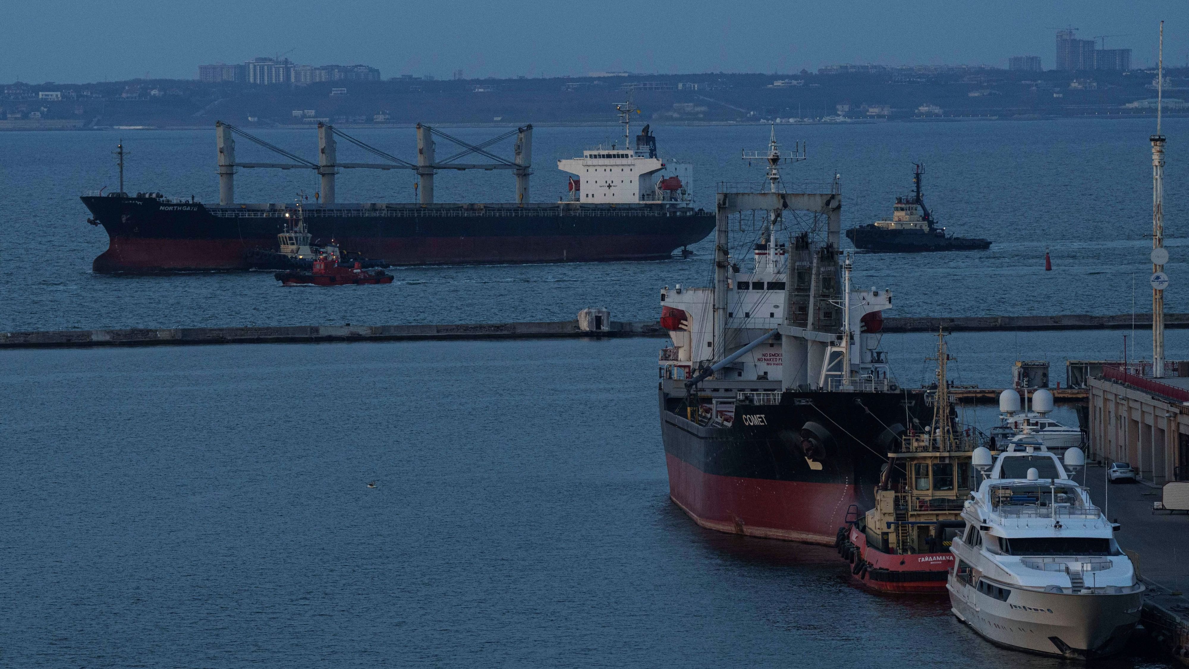 Ukraine-Krieg: Tote nach Angriff auf Häfen bei Odessa