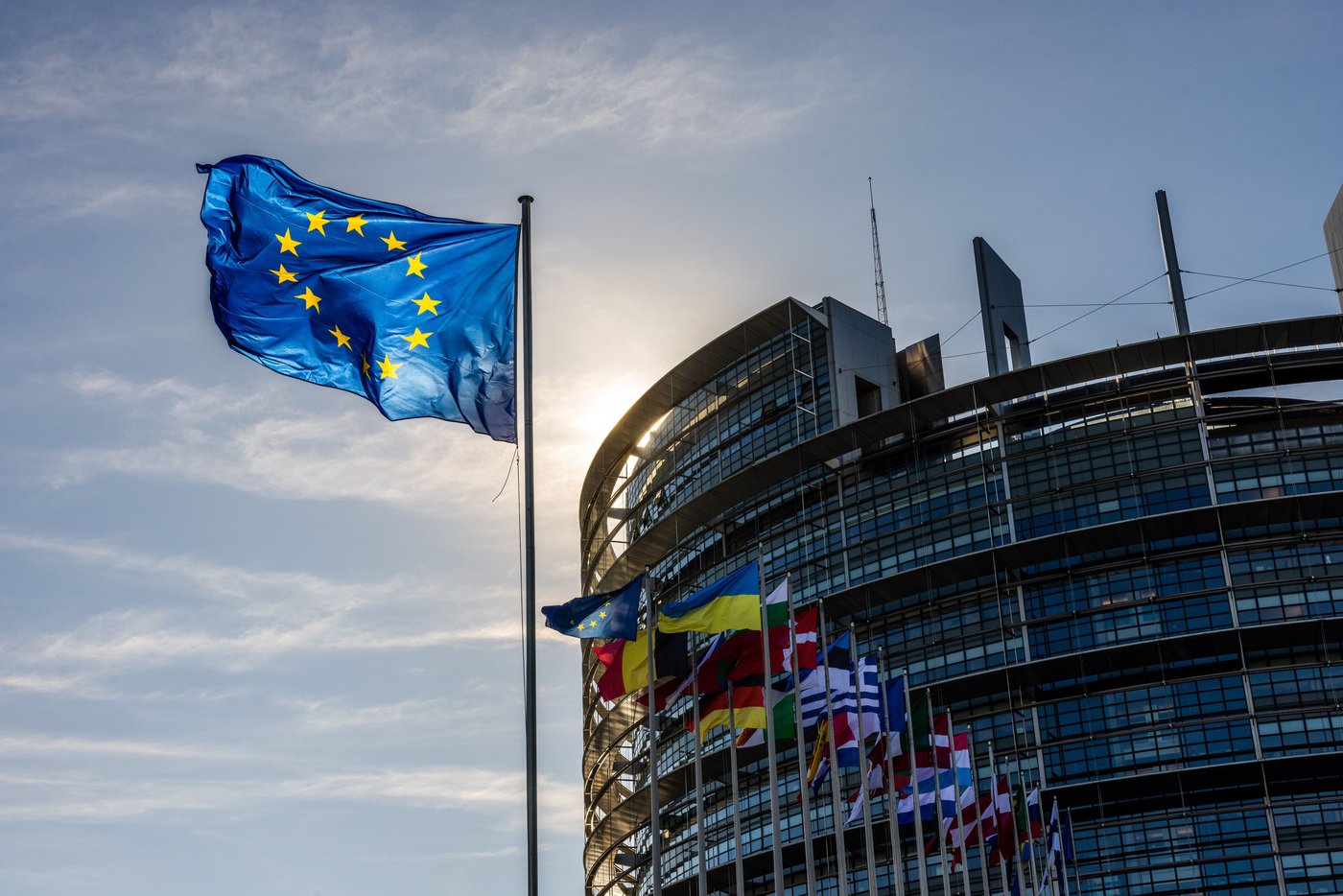 Staatsdefizite: EU-Parlament positioniert sich für Verhandlungen über ...