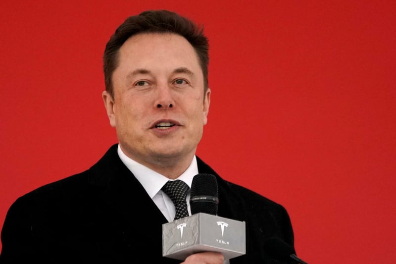 Elon Musk Verkauft Weitere Tesla Aktien Für Gut 900 Millionen Dollar