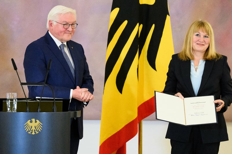 Bundesverfassungsgericht: Frank-Walter Steinmeier ernennt zwei neue Richter Bundesverfassungsgericht: Frank-Walter Steinmeier ernennt zwei neue Richter