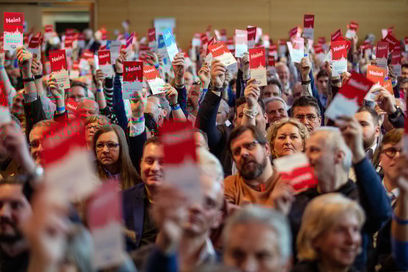 AfD: Tumult in der Stadthalle – Landes-Parteitag der AfD eskaliert