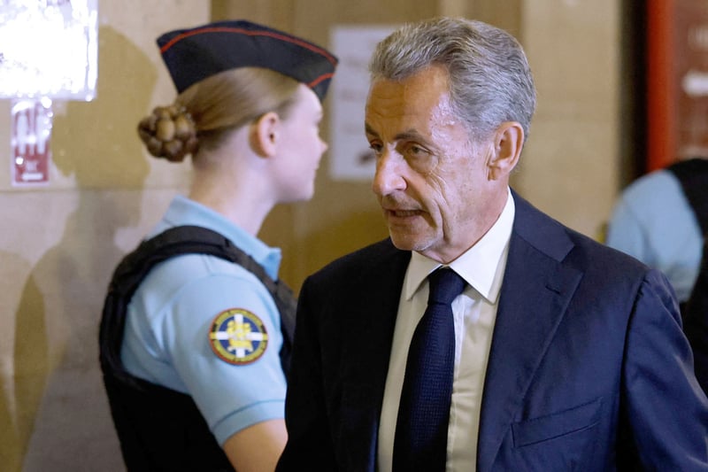 Ex-Präsident vor Gericht: Sarkozys Libyen-Prozess endet - Verteidigung ...