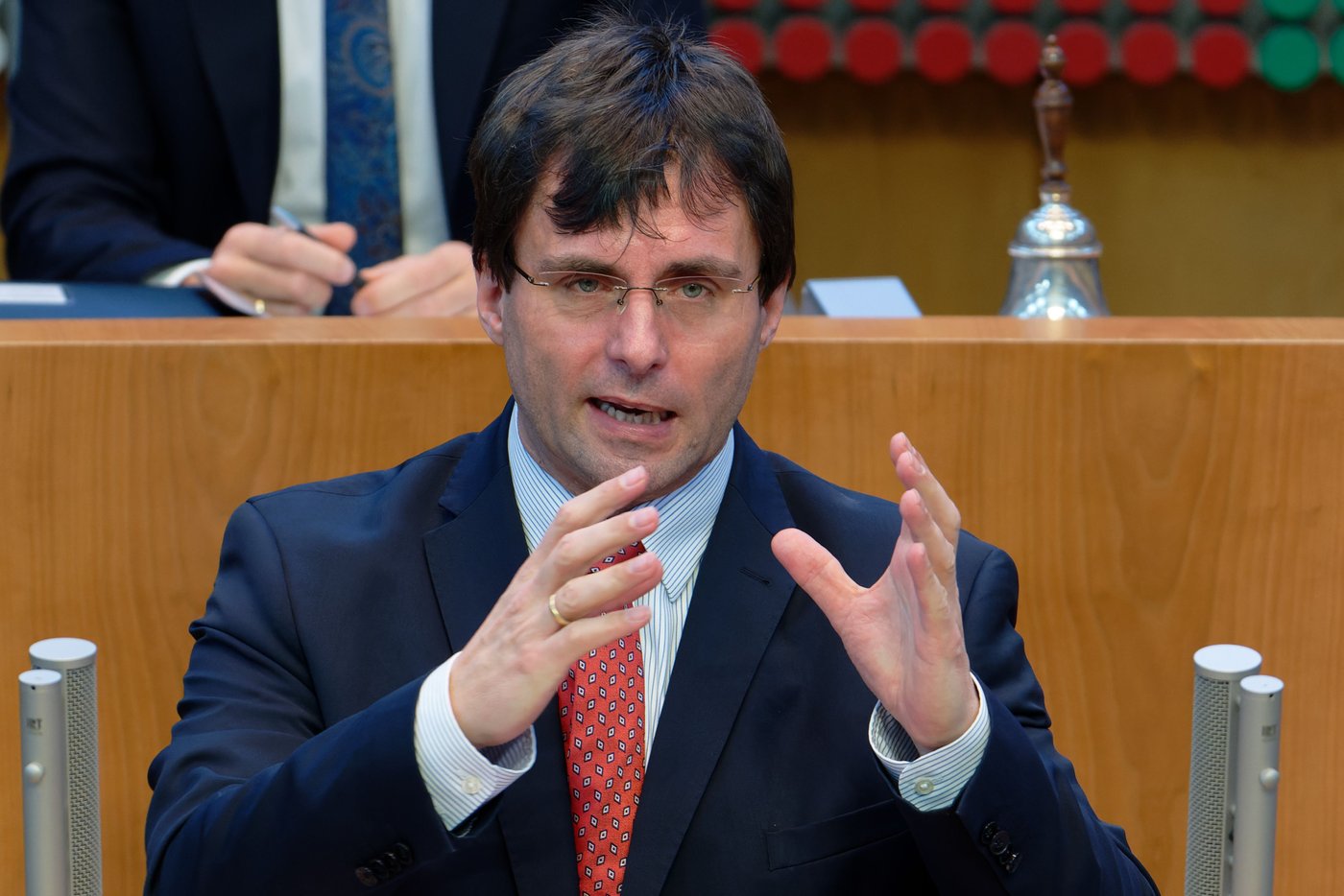 Steuerpolitik: Unions-Finanzminister für Aussetzen der Mindeststeuer