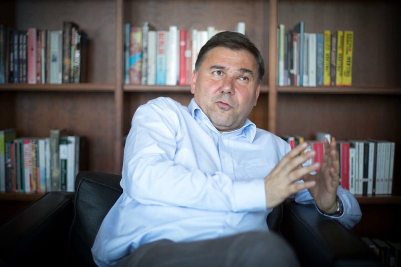 viktor krastev