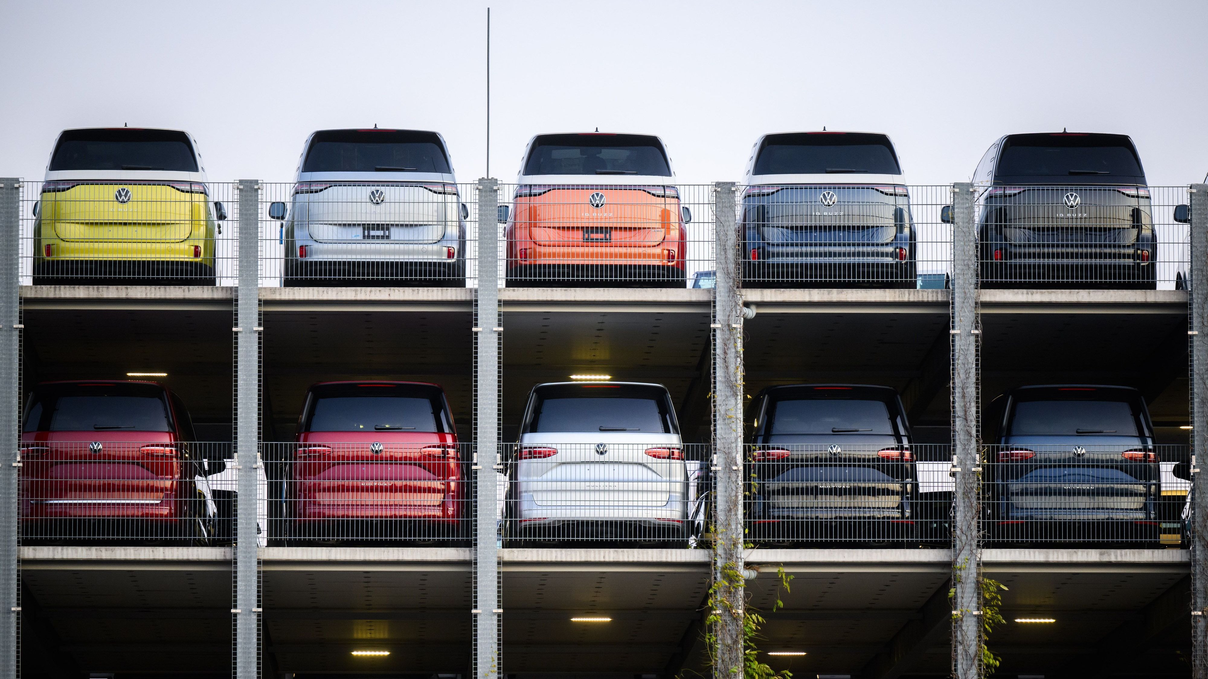 Neuwagen: Experte rechnet 2025 mit weiteren Rabatten für Autokunden