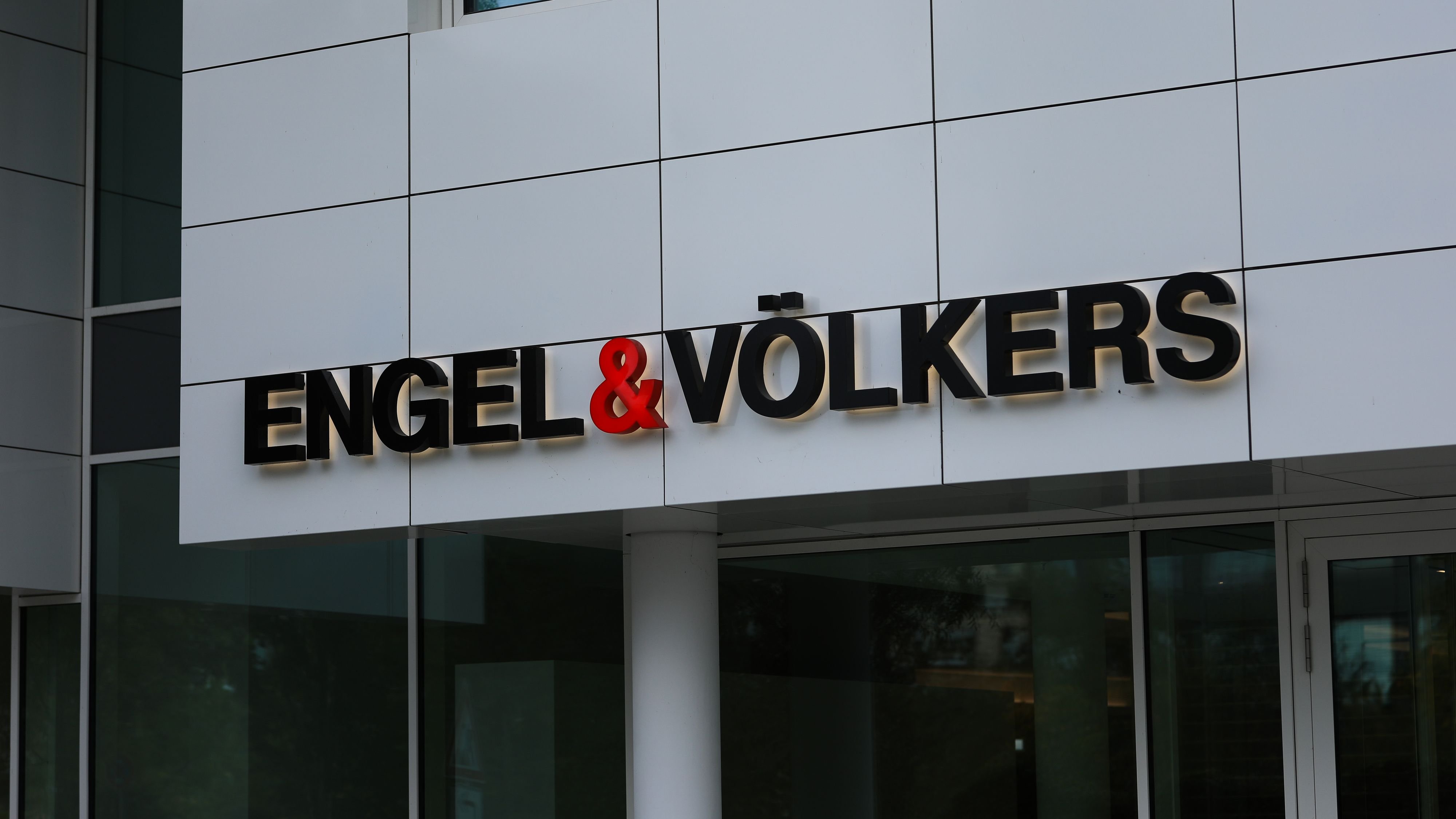 Engel & Völkers: Staatsanwaltschaft stellt Ermittlungen gegen Top ...