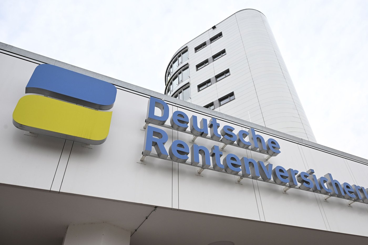 Mütterrente: Rentenversicherung warnt vor neuen Lasten für Beitragszahler