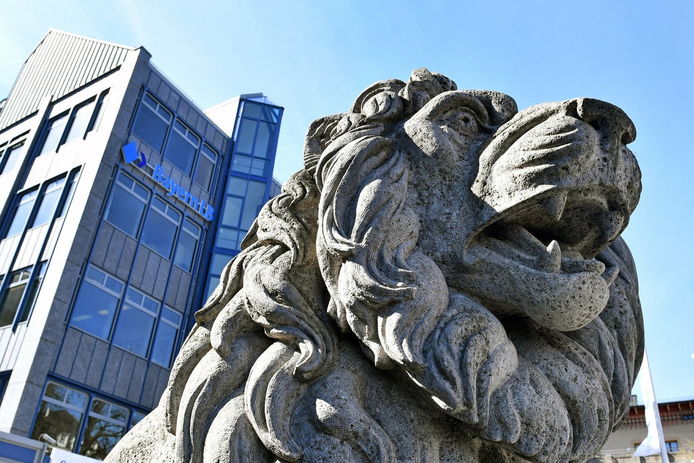 Landesbank: BayernLB schafft massiven Gewinnsprung