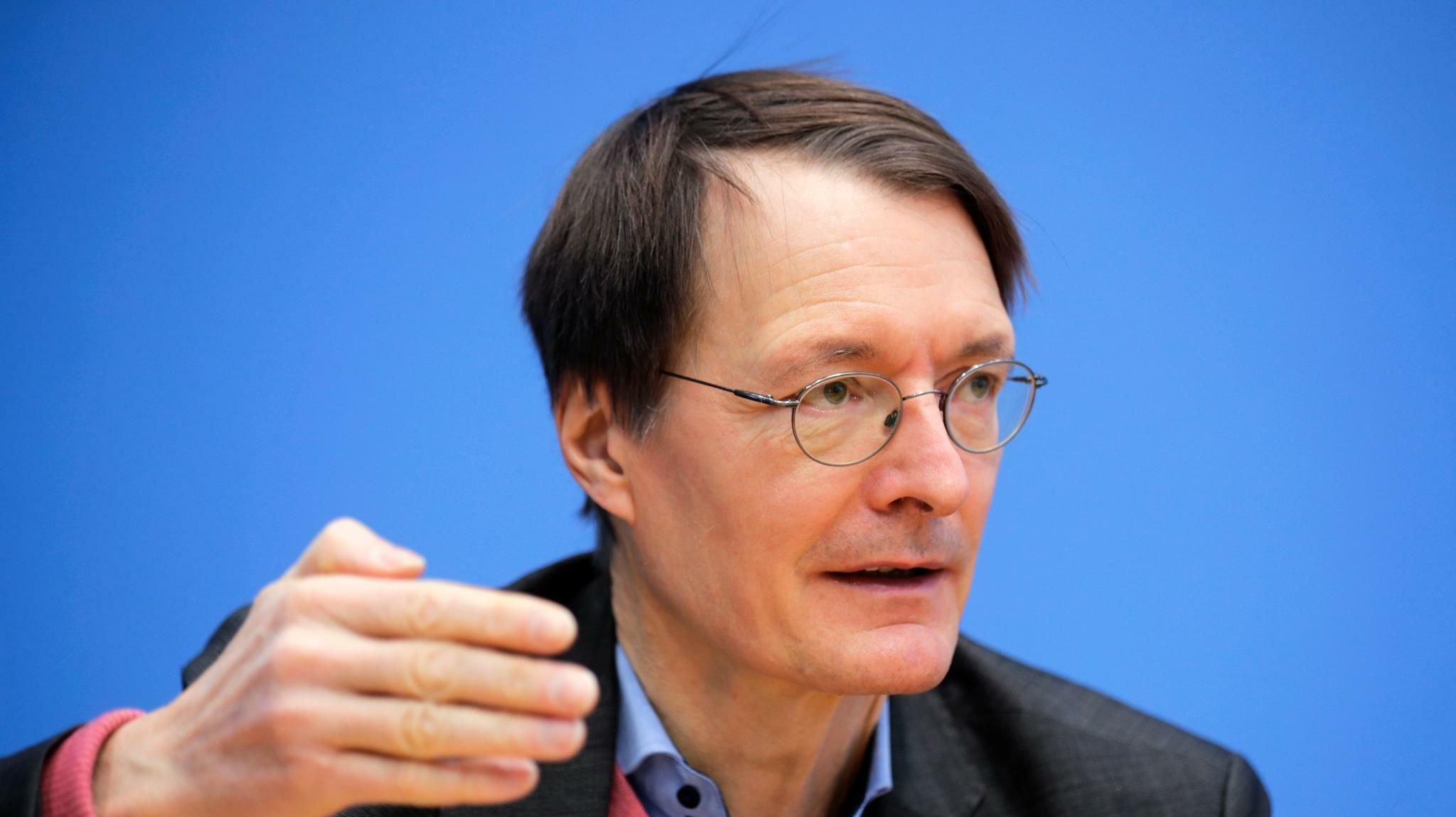 Karl Lauterbach: „Dritte Welle war wohl letzte große Welle“
