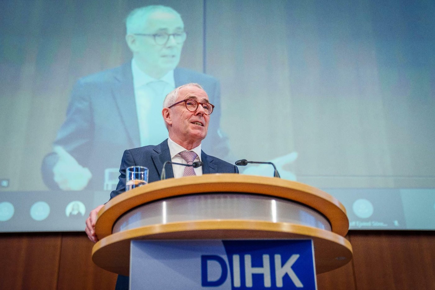 DIHK: Bundestag beschließt umstrittene Reform des Spitzenverbands