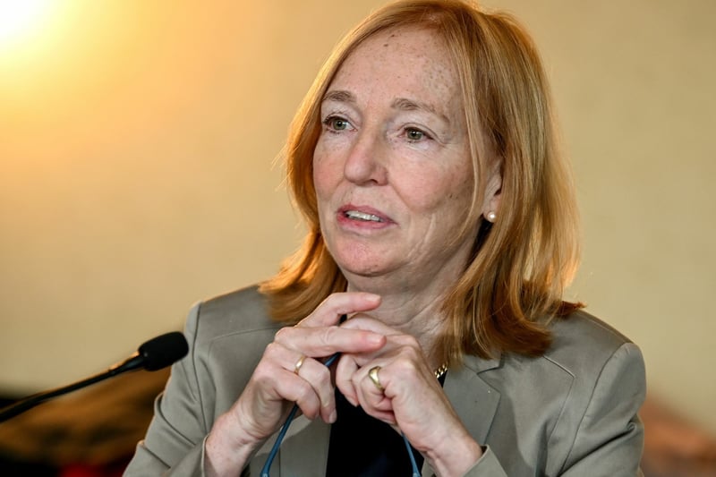 Interview mit Emily Haber: Ehemalige Botschafterin in den USA sieht ...