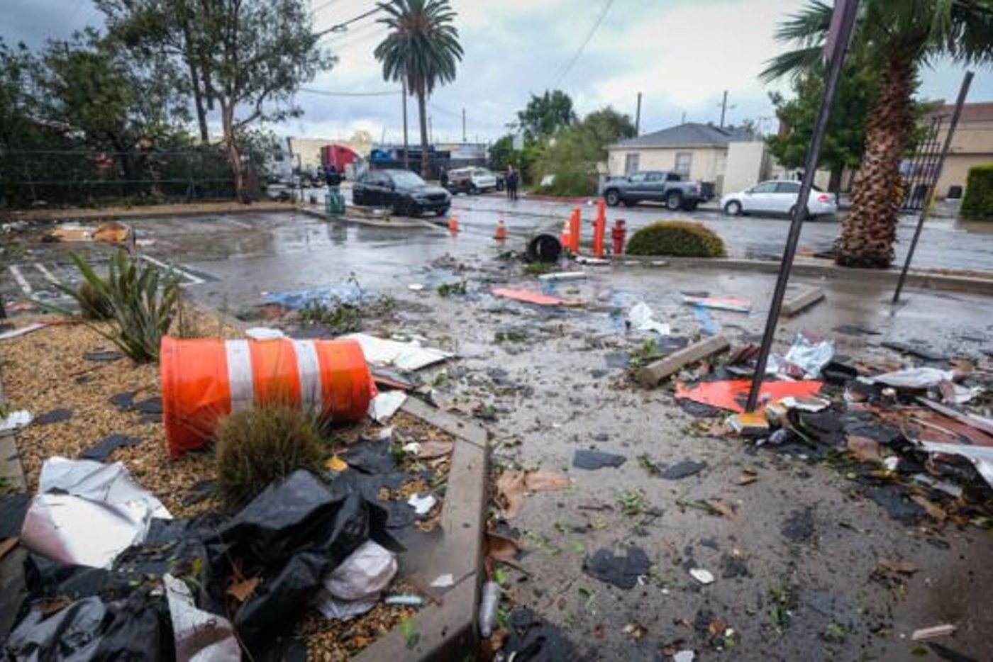 Zehntausende Menschen fliehen vor Unwetter in Kalifornien