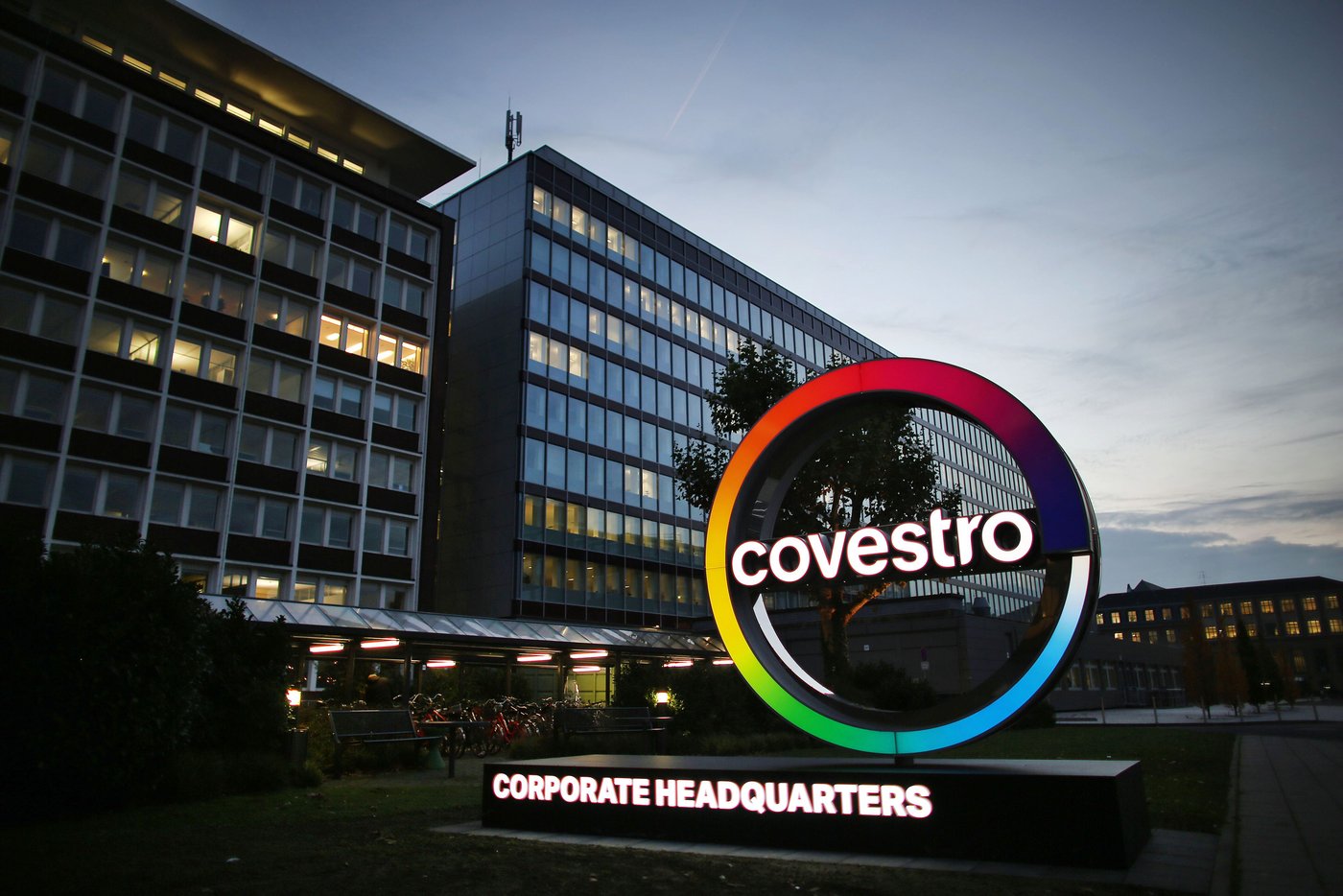 Kunststoffhersteller: Covestro einigt sich mit Adnoc auf eine Übernahme