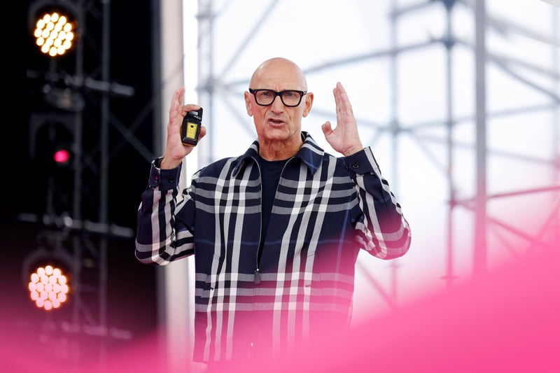 Telekommunikation: Deutsche Telekom vor Rekord-Tarifrunde – Mitarbeiter ...