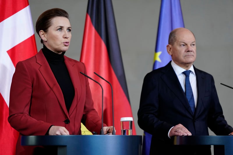 Grönland: Dänische Regierungschefin wirbt in Berlin um Unterstützung