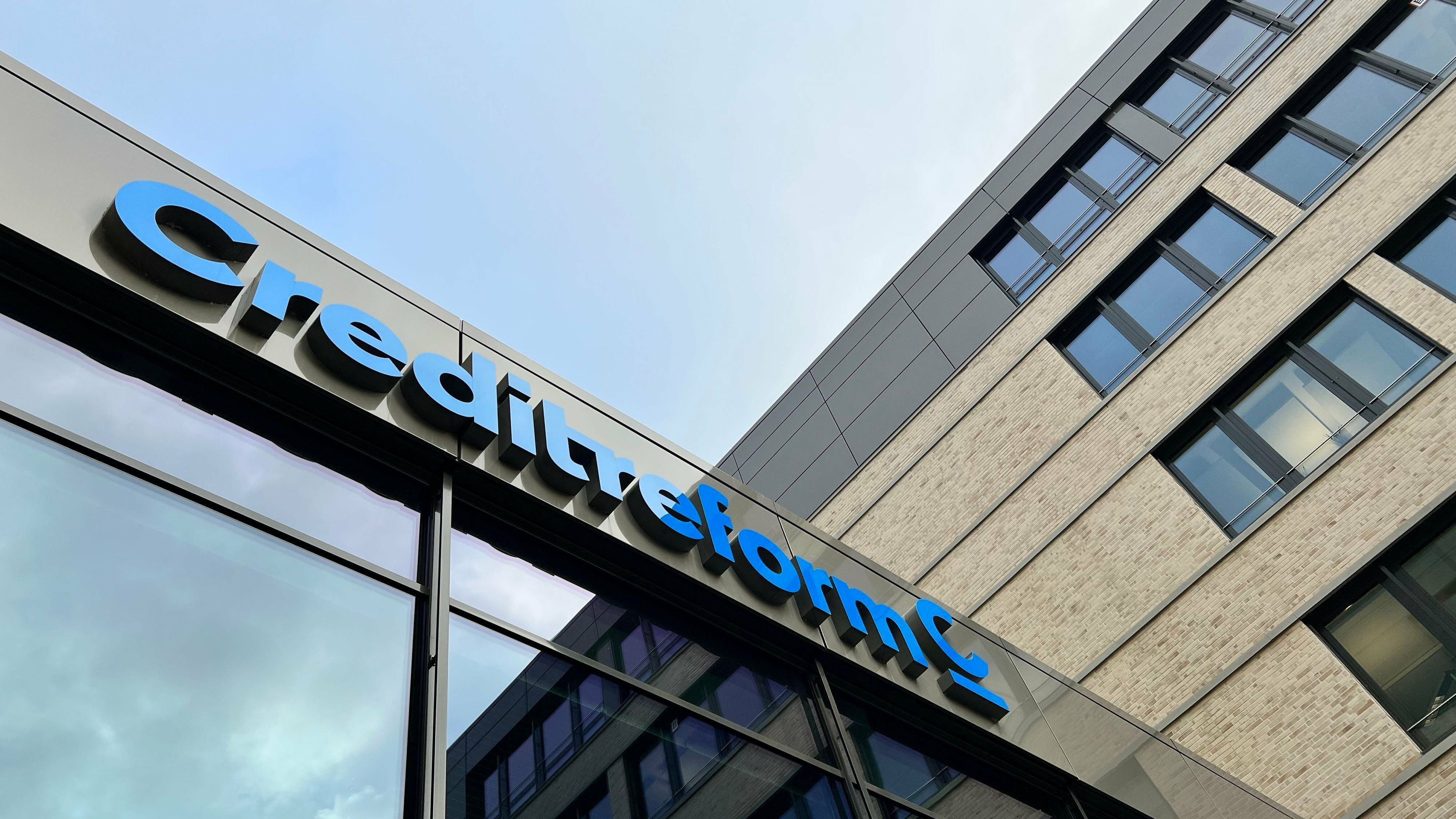Creditreform: Unternehmen bezahlen ihre Rechnungen trotz Flaute pünktlicher
