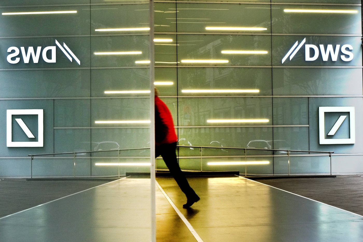 Deutsche-Bank-Tochter: Anleger ziehen Geld aus DWS-Fonds ab