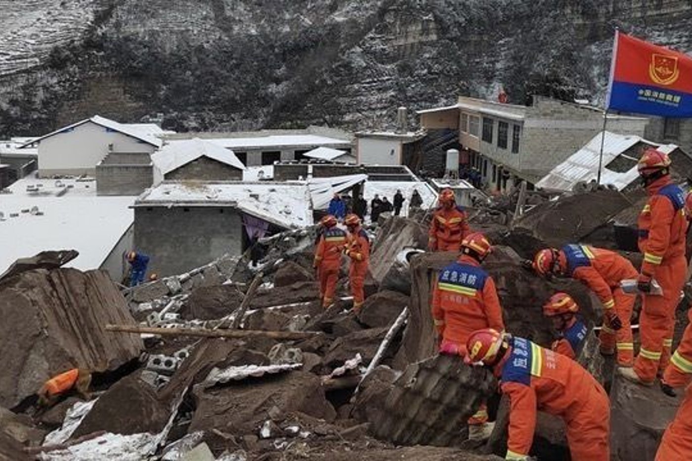 Dutzende Personen bei Erdrutsch in China verschüttet