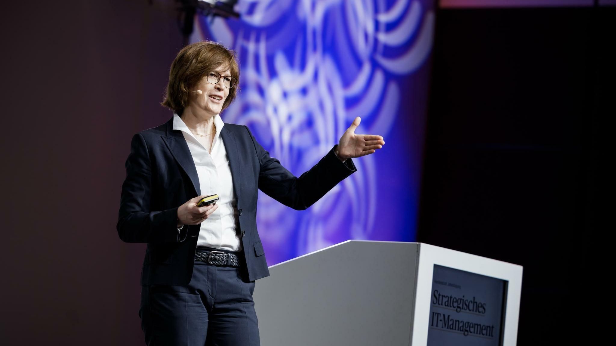 Vorstandsumbau: Commerzbank verpflichtet neue IT-Chefin von der LBBW