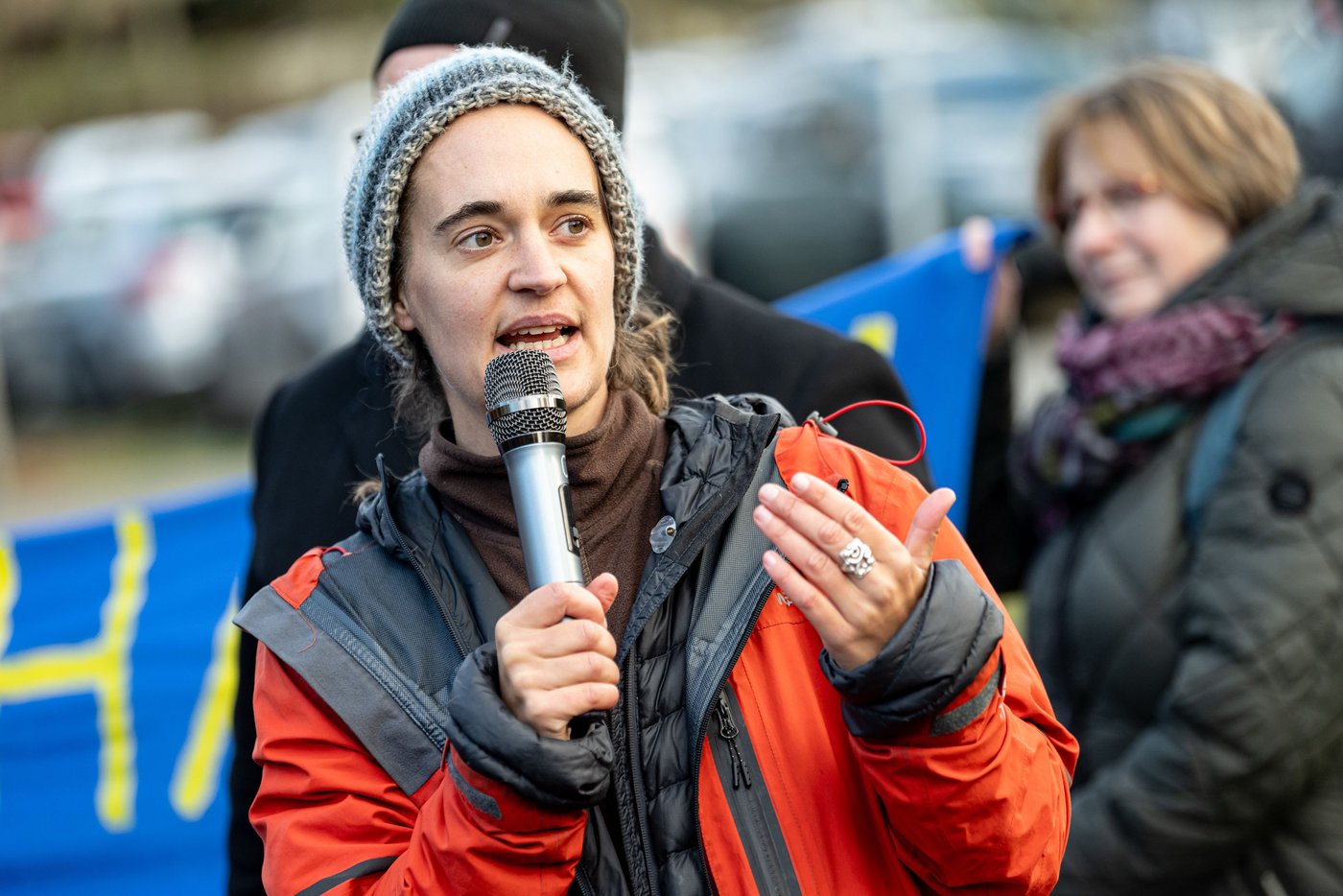 Grünheide: Tesla-Kritiker protestieren gegen Auflösung von Camp