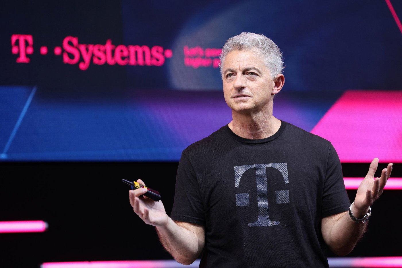 Adel Al-Saleh: Führungswechsel bei Telekom-Tochter T-Systems