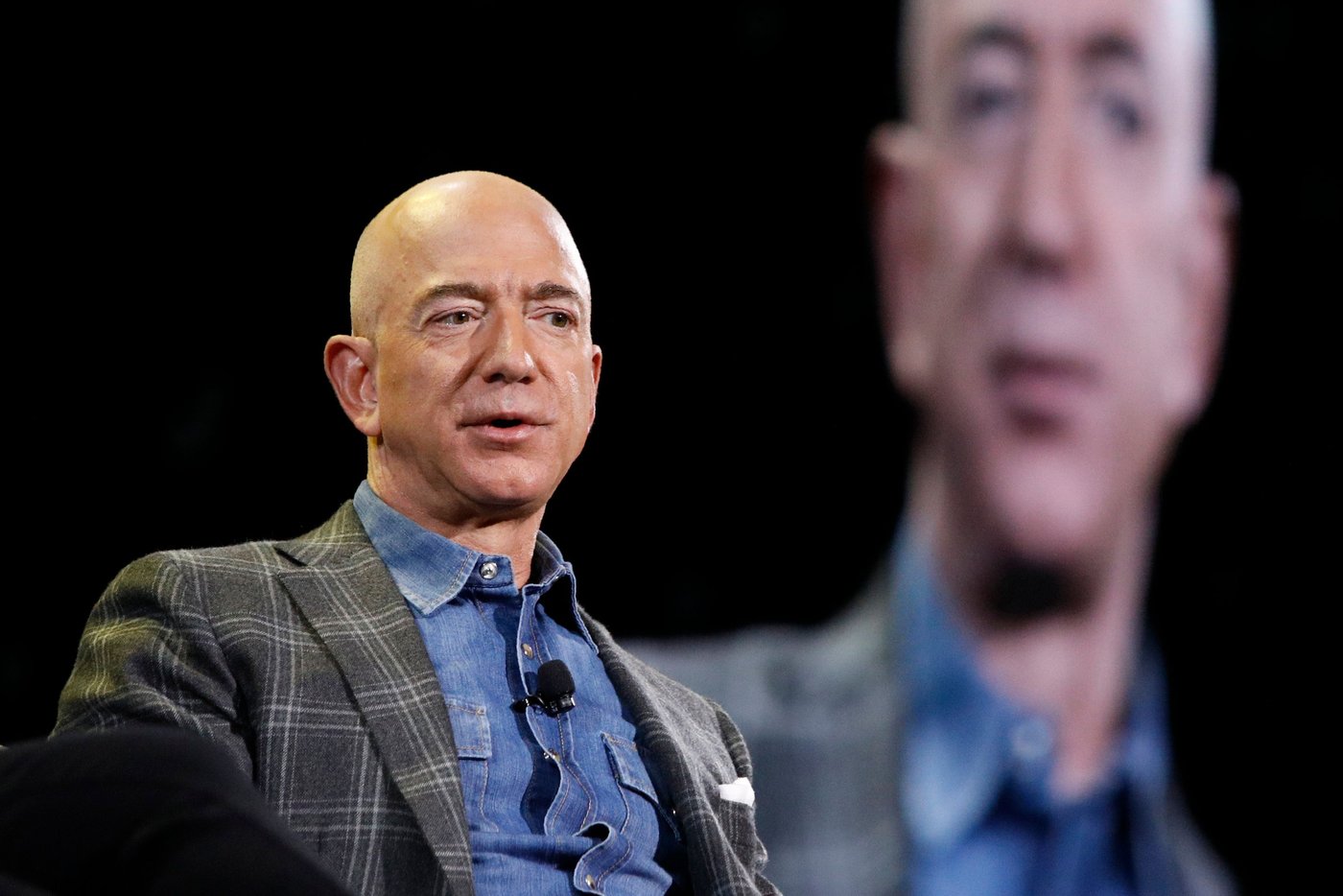 Figure AI: Agentur: Jeff Bezos, Nvidia und Microsoft setzen auf Roboter ...