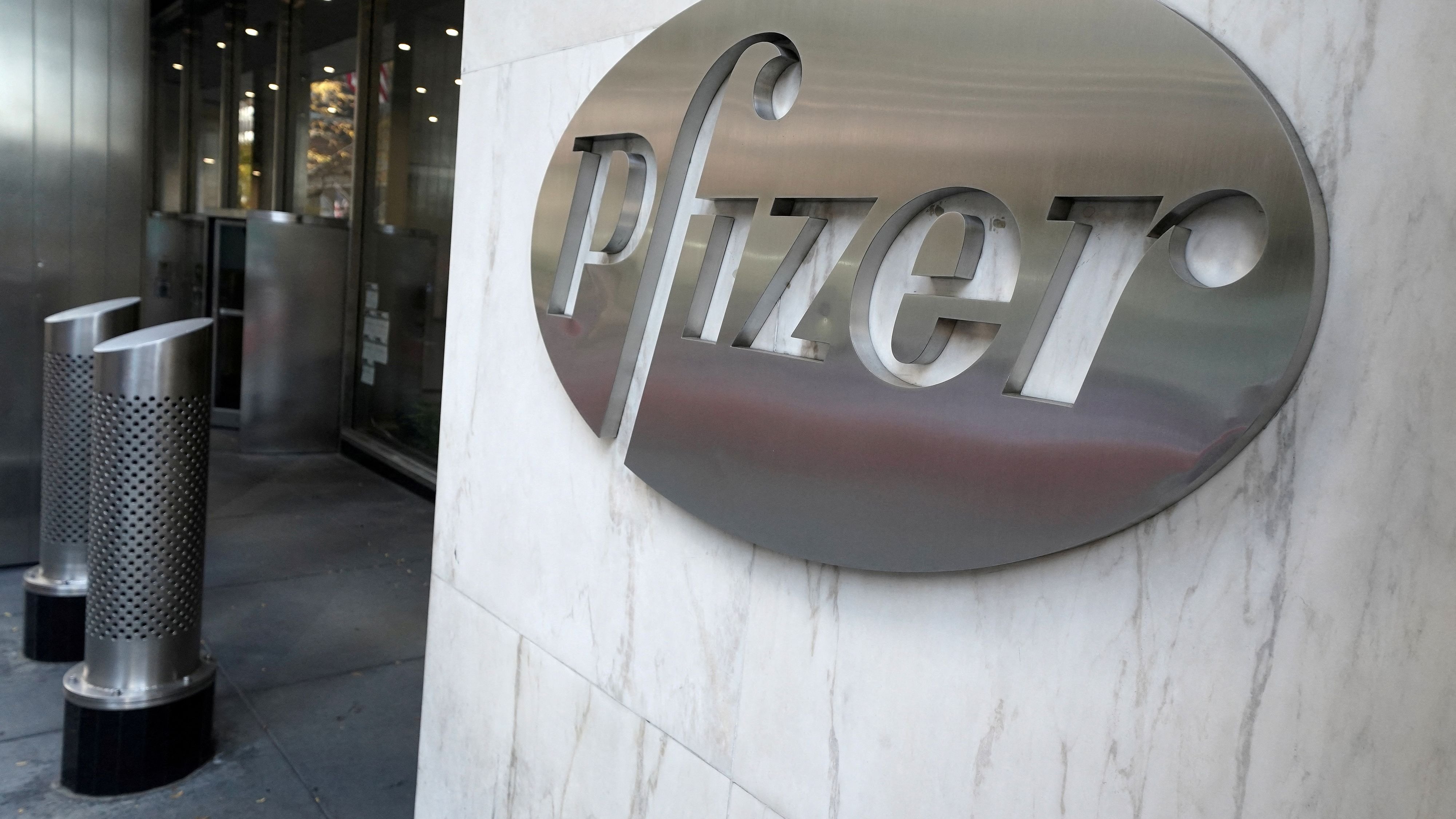 Pharma: Starke Paxlovid-Nachfrage gibt Pfizer Schub – Jahresziele ...