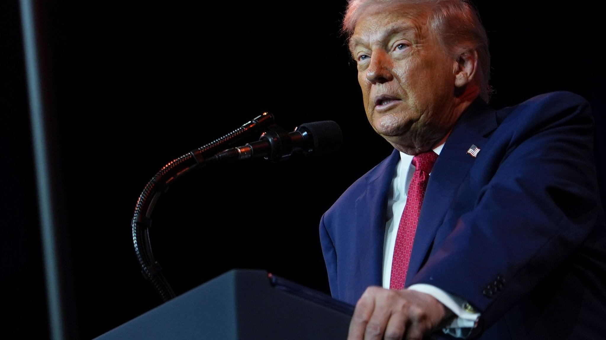 USA +++: Trump kündigt Zoll in Höhe von 25 Prozent für Iran ...