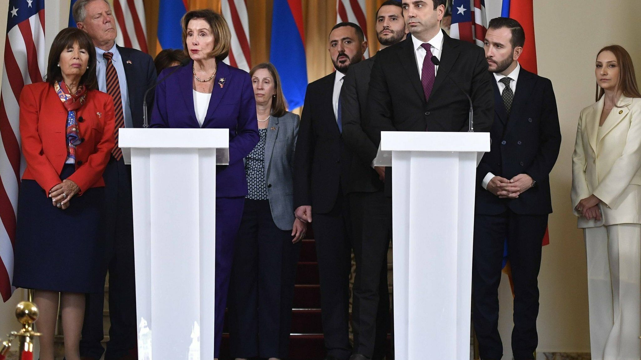Konflikt: Pelosi verspricht Armenien Unterstützung im Konflikt mit ...