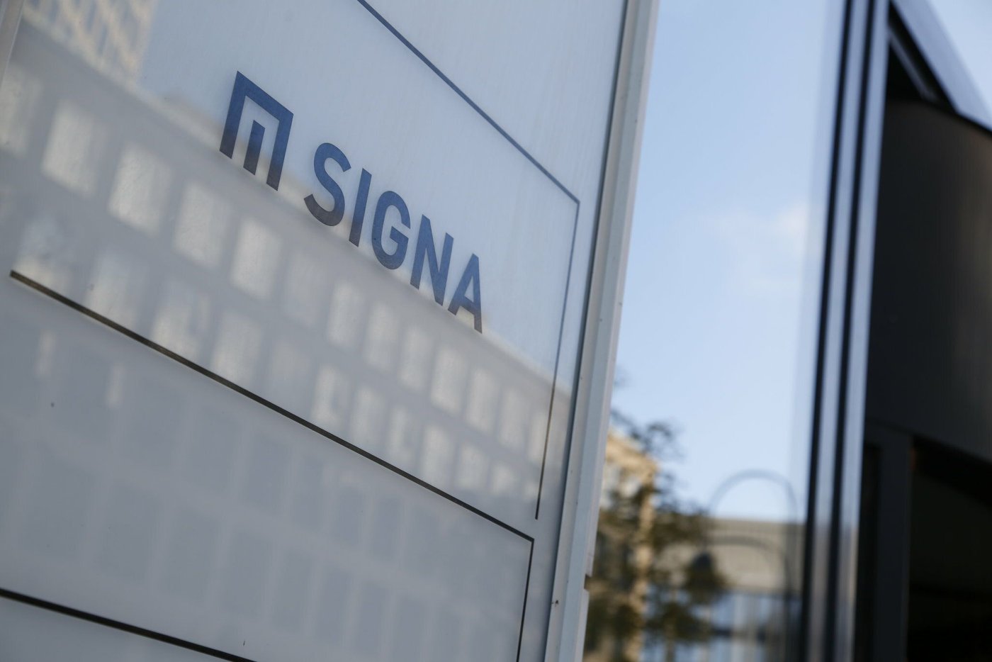 Kriselnde Signa-Gesellschaften berufen Sanierer in den Vorstand