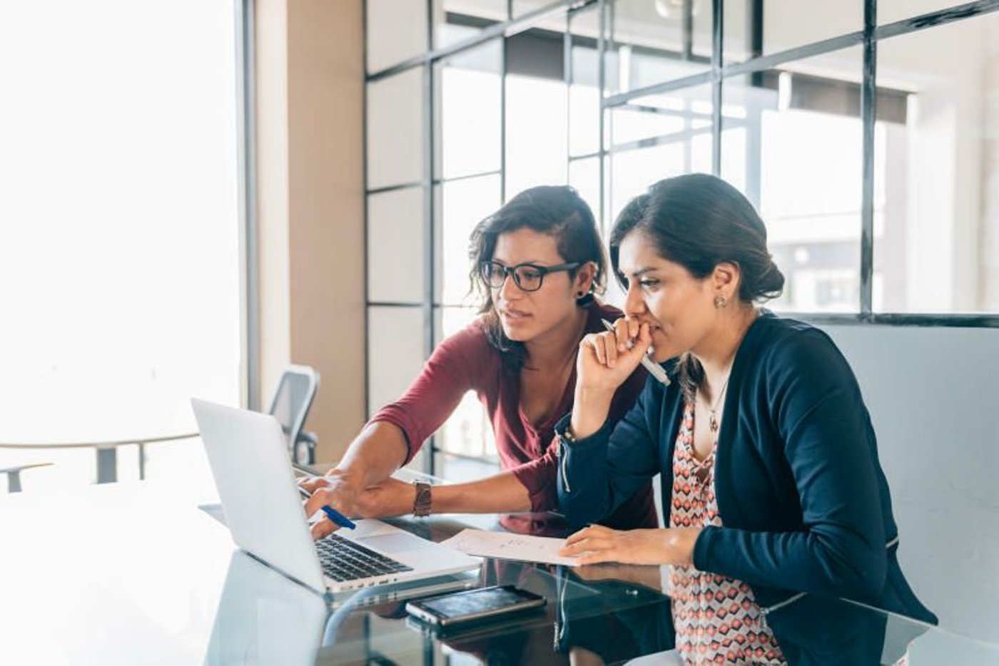 Bis zu 100.000 Euro Gehalt: Bestbezahlte BWL-Jobs mit geringer Konkurrenz
