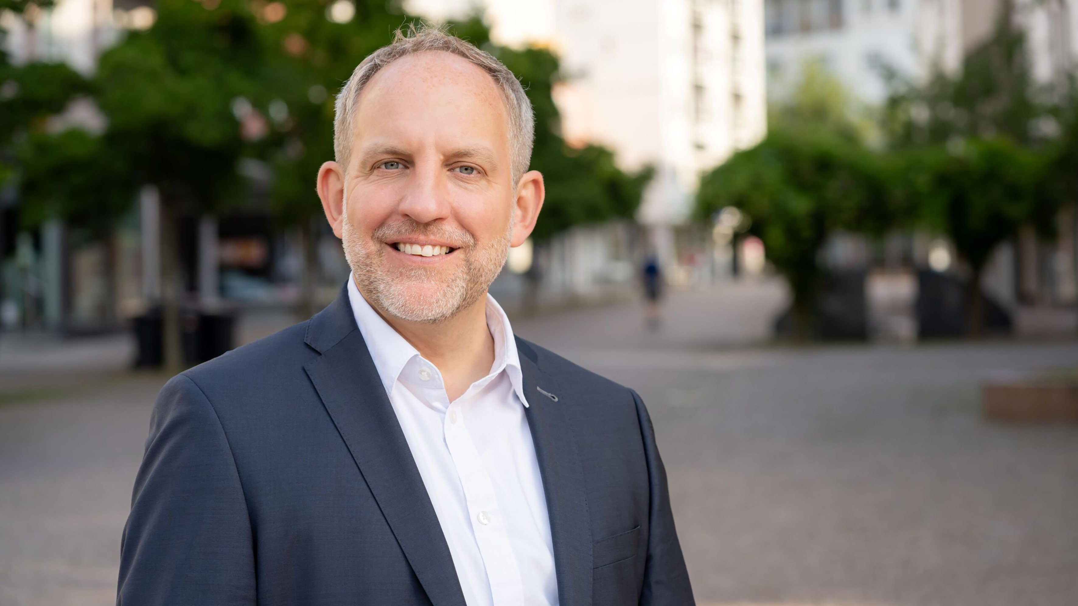 Simon Blümcke: Wächter über Weltkonzern – Das ist Friedrichshafens neuer OB