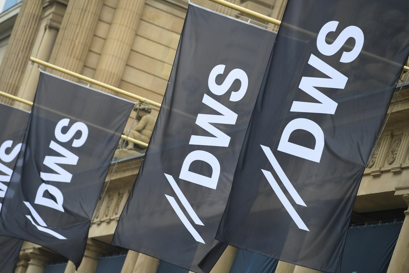 Banken: DWS steigt stärker in Privatkredite mit Deutscher Bank ein