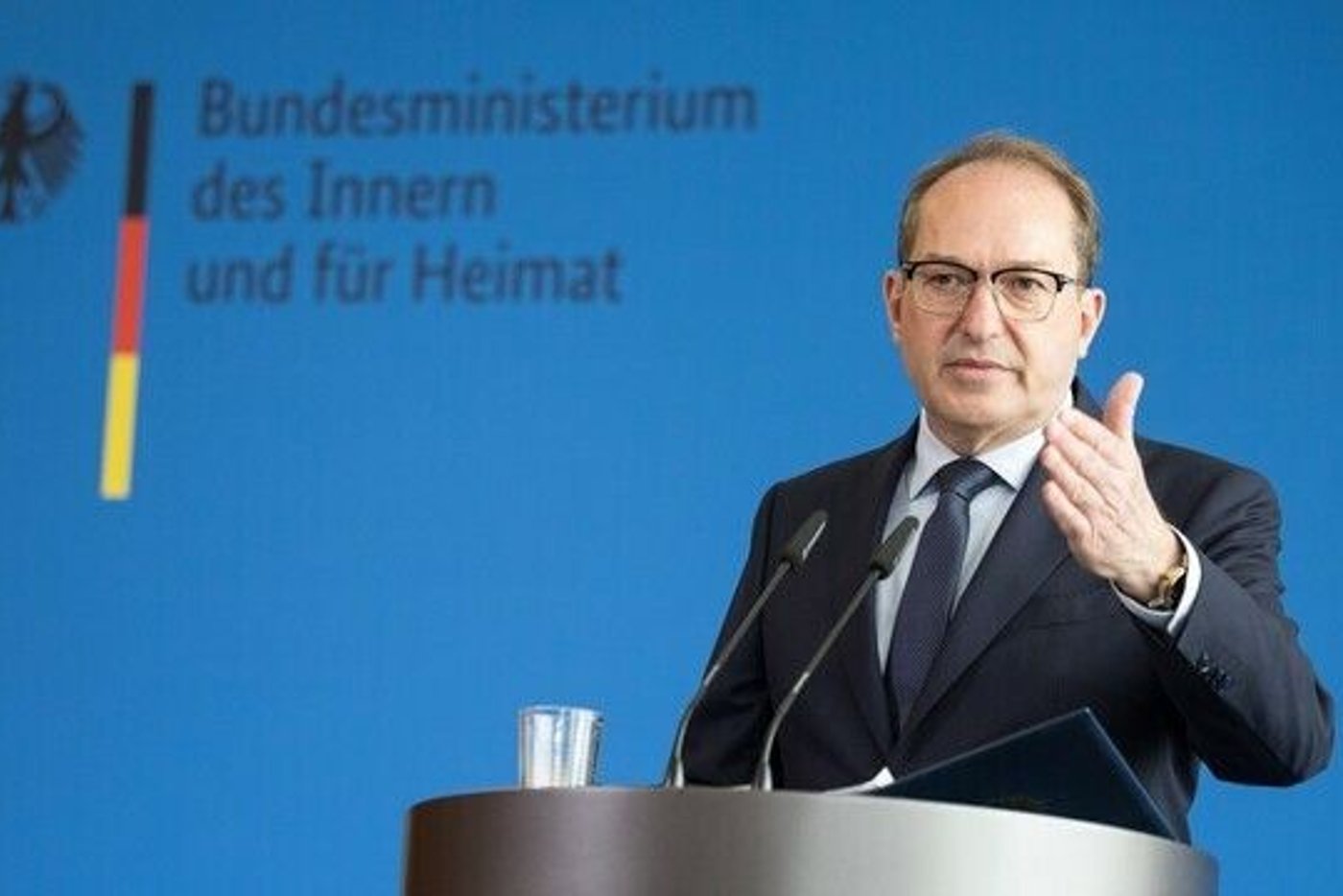 Migration: Bundesregierung bringt Verschärfungen der Einwanderungspolitik auf den Weg