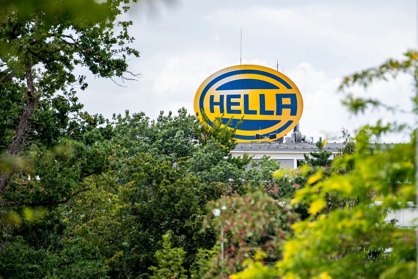 Hella: Scheinwerferspezialist kürzt Ausgaben für Forschung und Entwicklung
