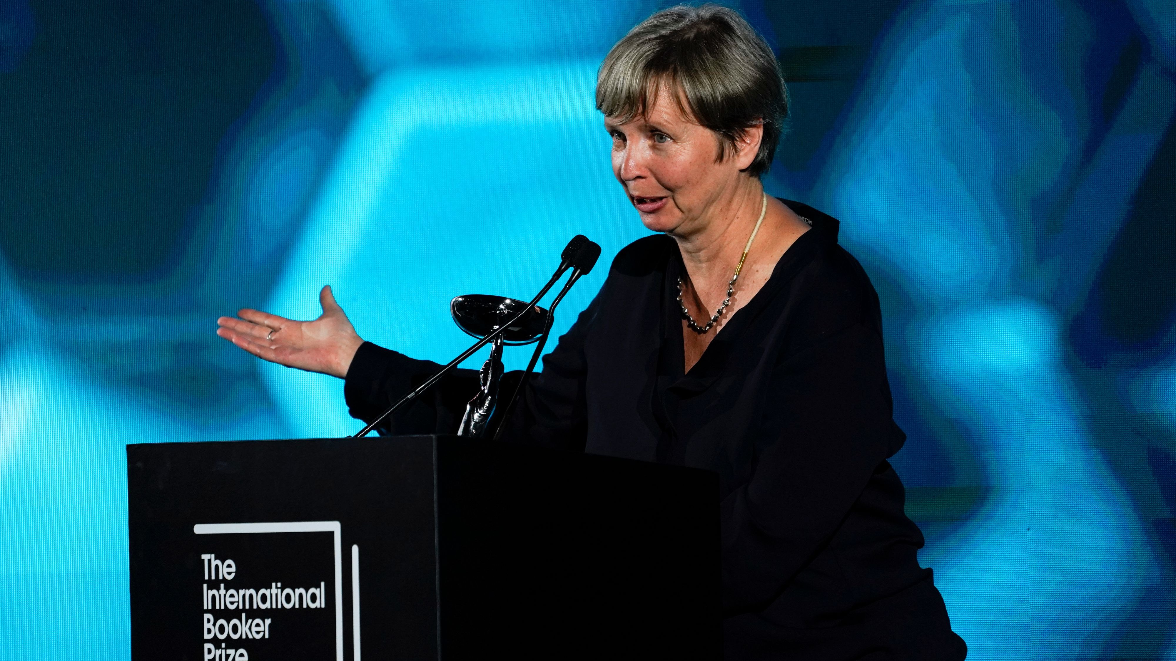 Bücher: Warum der Booker Prize an eine Autorin ging, die national kaum ...