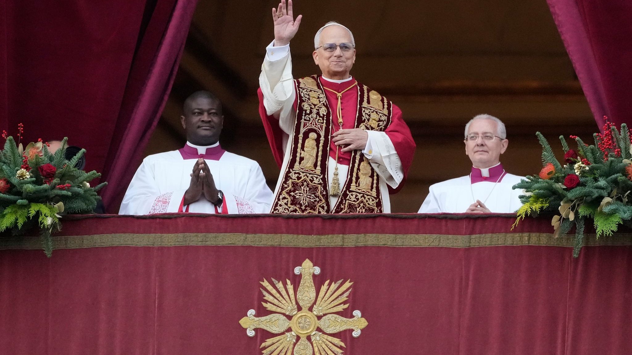 Weihnachtsbotschaft: Papst mahnt zu Frieden: „Dröhnen der Waffen möge ...