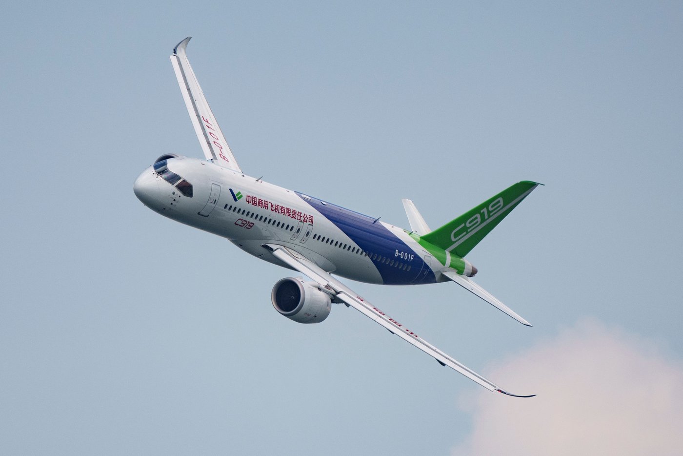 Comac C919: Dieses chinesische Flugzeug soll Airbus und Boeing Konkurrenz machen