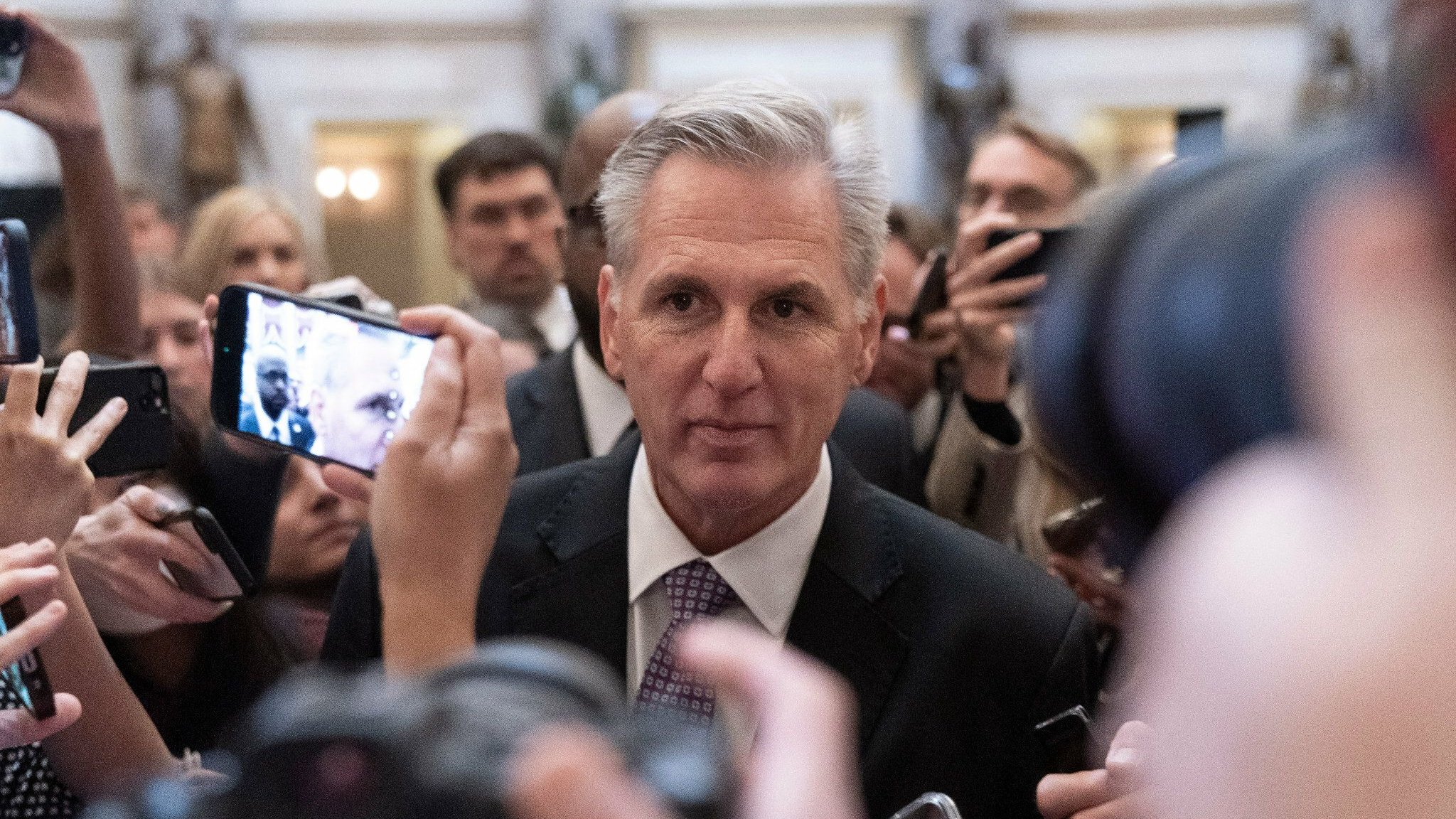 Republikaner McCarthy siegt bei der Sprecherwahl im 15. Anlauf – doch ...