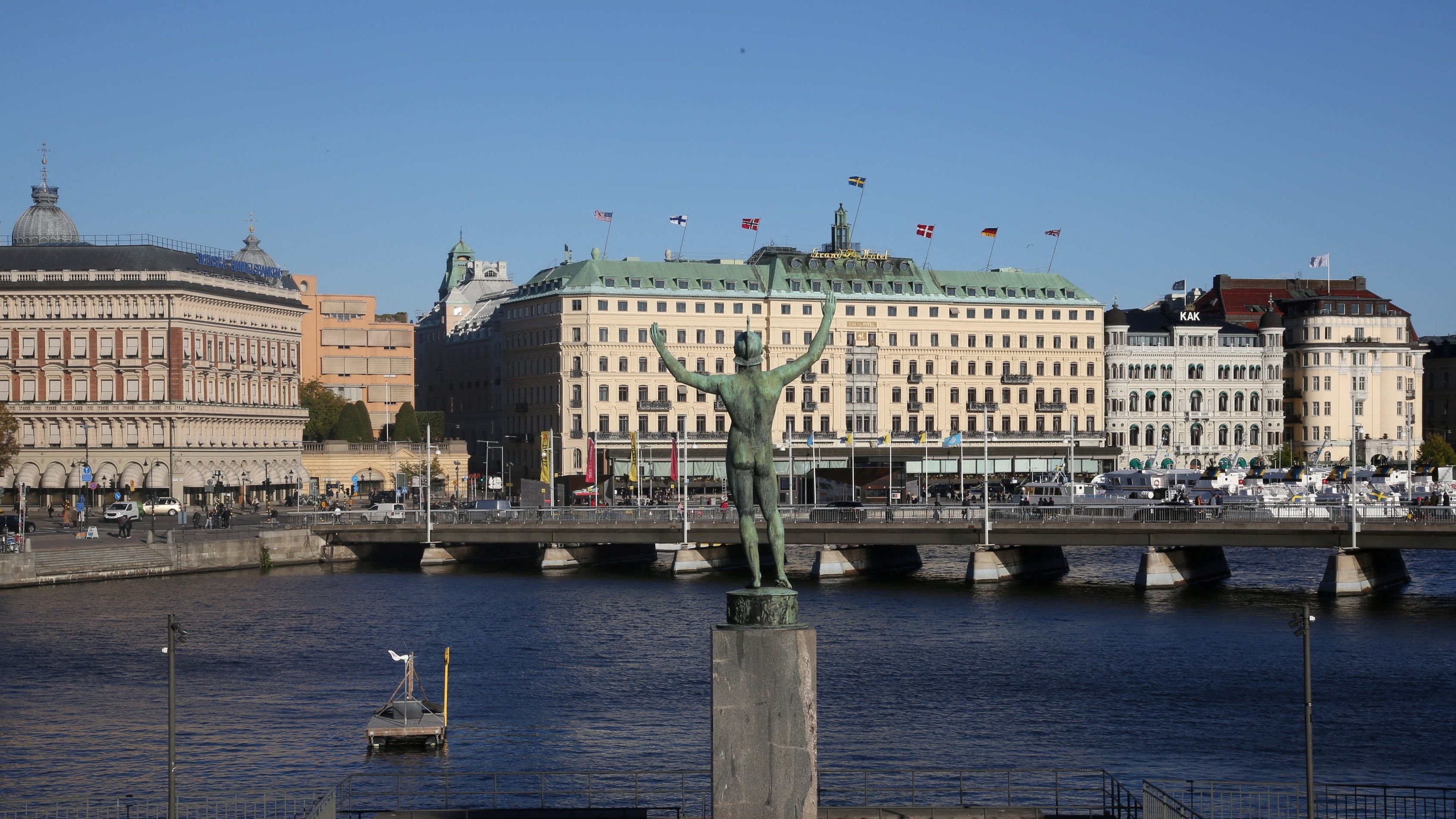 Krone und Euro: Schweden und Norwegen driften in der Zinspolitik ...