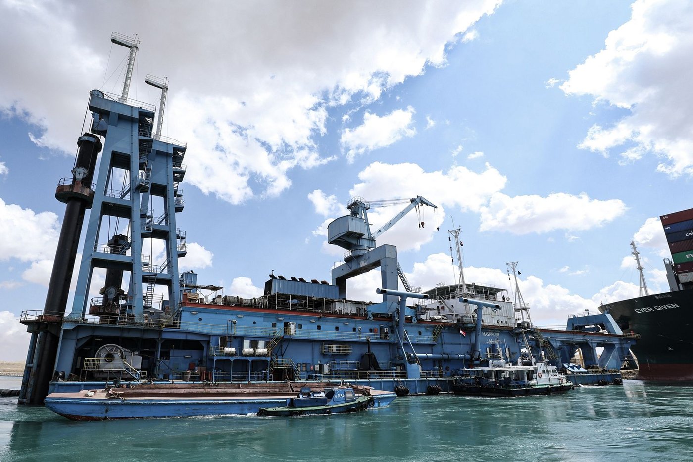 Suez-Kanal: Neuer Befreiungsversuch der „Ever Given“ gescheitert