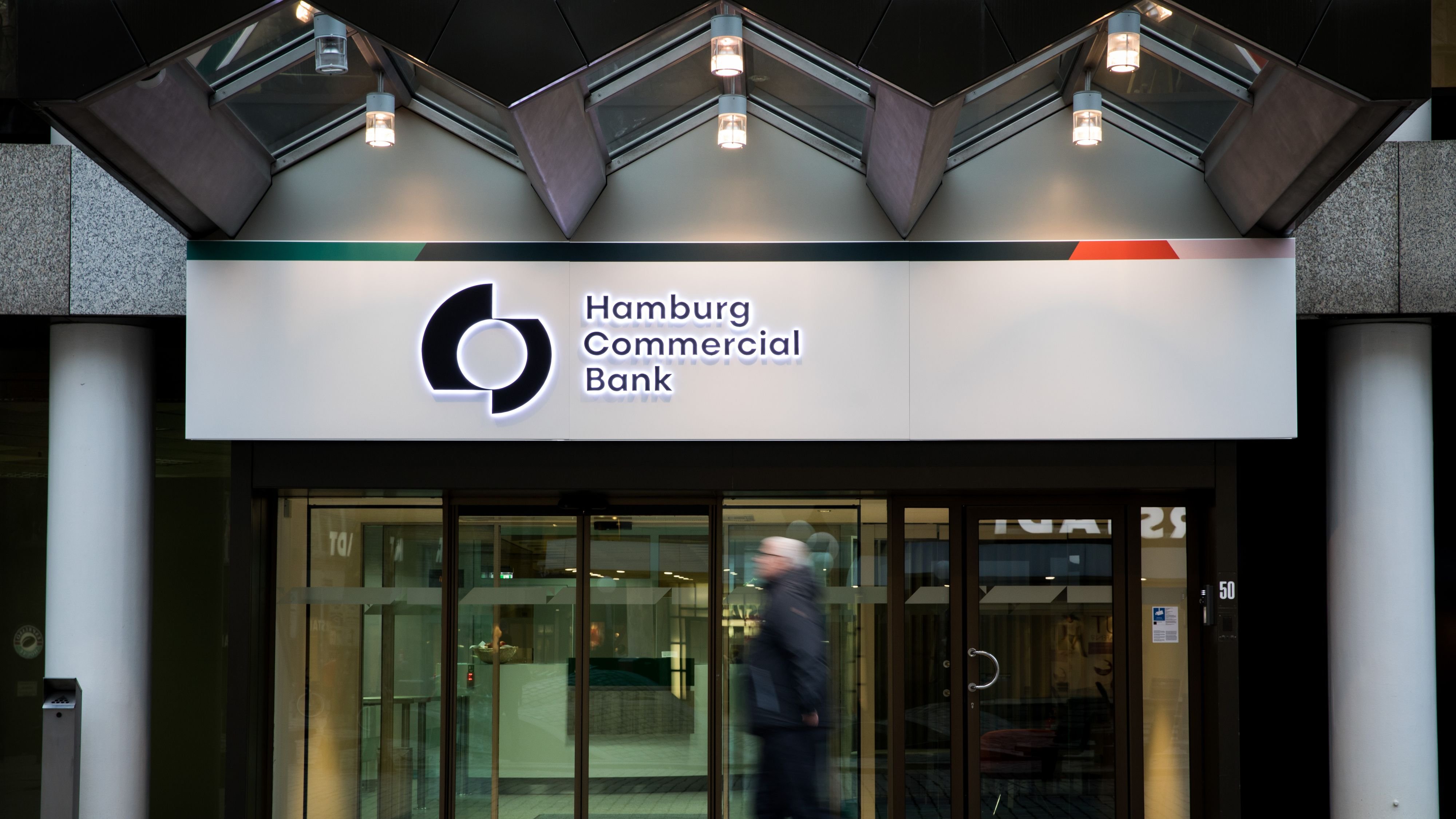 Banken: Finanzinvestor Cerberus sondiert Verkauf von HCOB