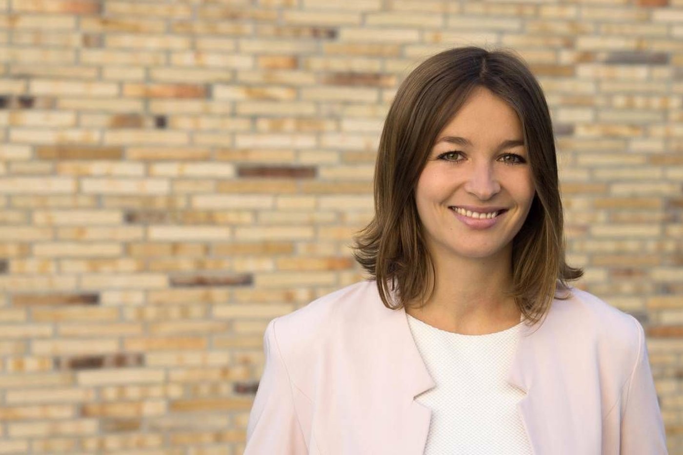 Victoria Engelhardt startet Vermittlungsplattform für Hebammen