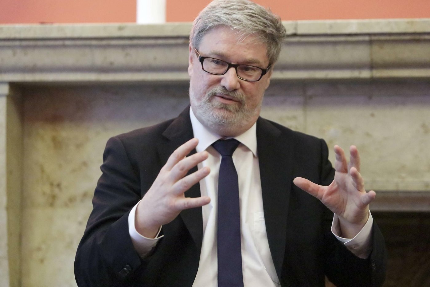 Lars-Hendrik Röller: Merkels „Sherpa“ zieht es wieder in die Wissenschaft