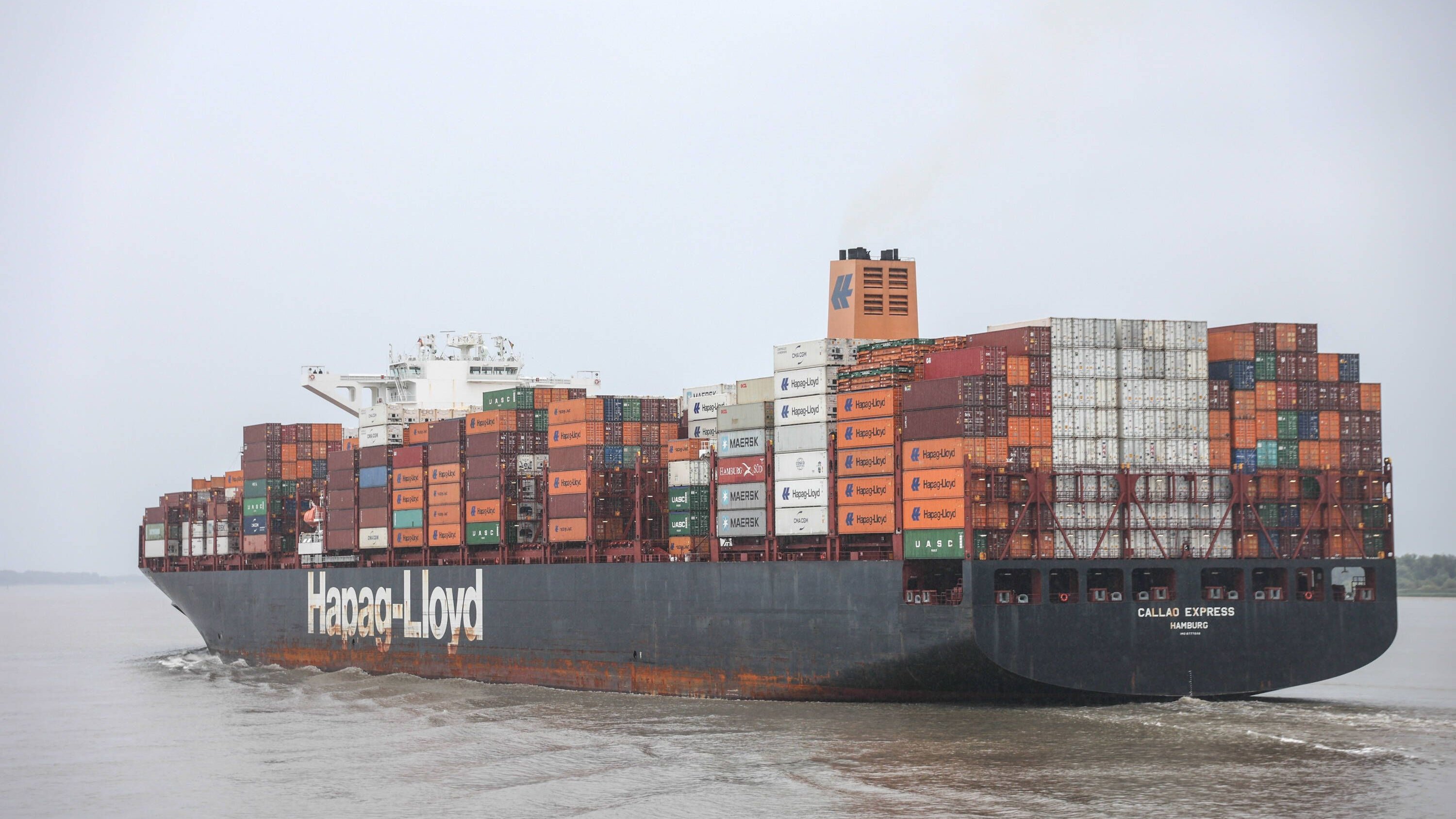 Reederei: Hapag-Lloyd erhöht Gewinnprognose