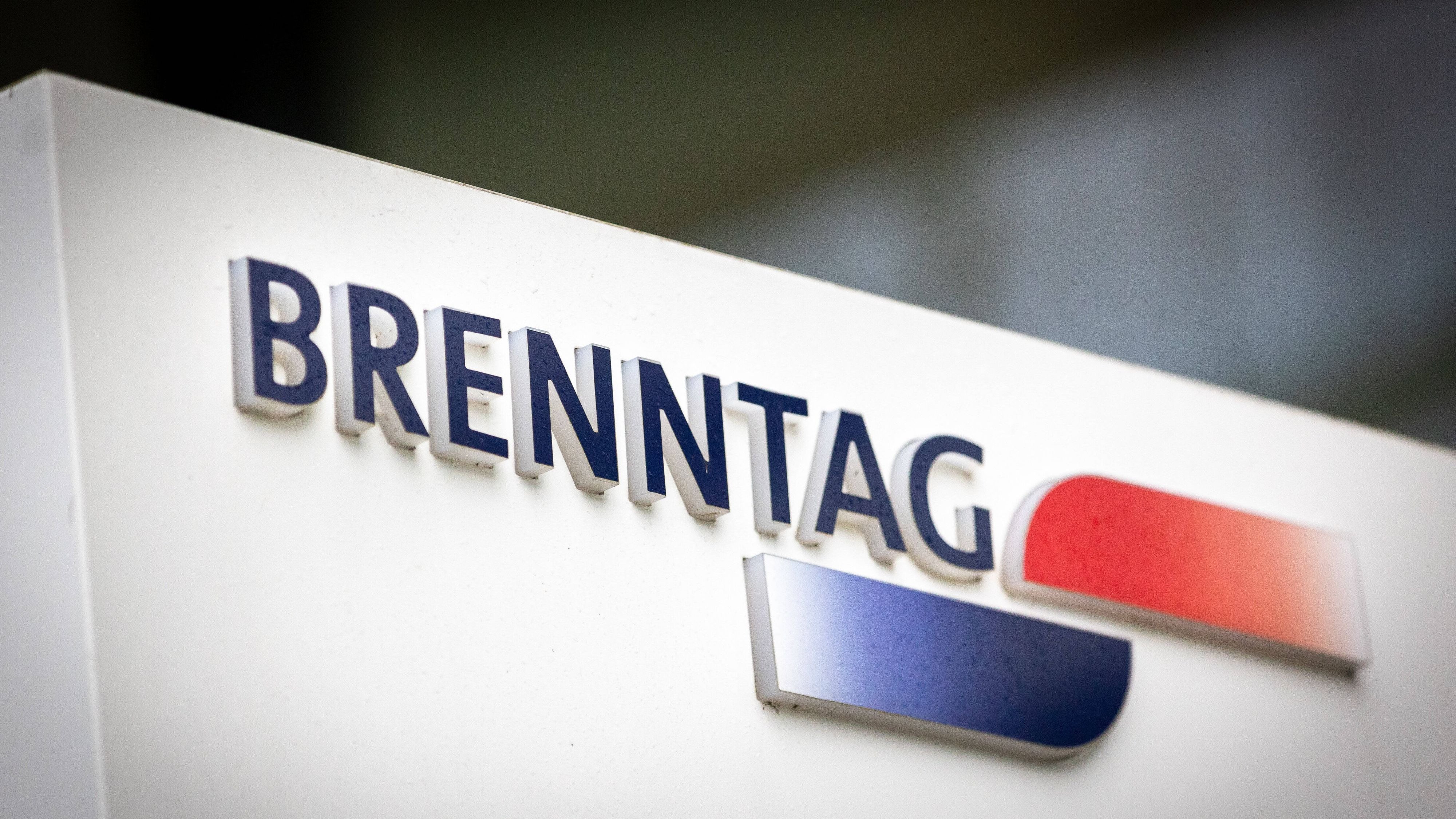 Chemie: Brenntag verwirft Aufspaltungsplan – und will stärker sparen